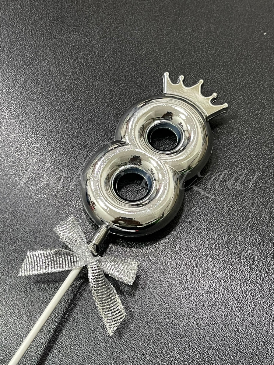 Number 8 Crown Style Plastic Cake Topper - Silver – Baker Bazaar